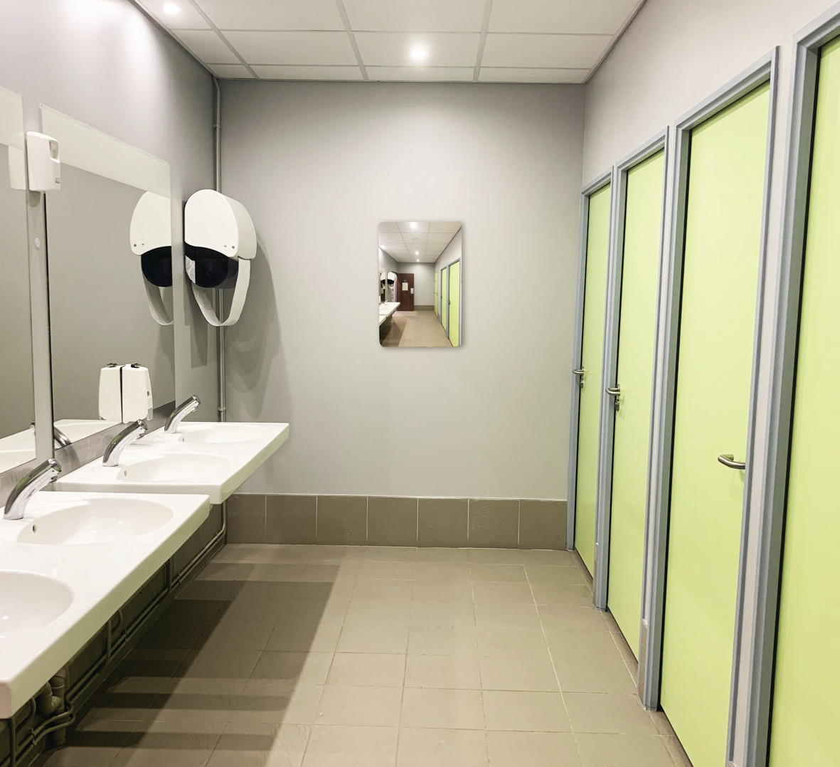 Bathroom mirror - 40x60 cm - Manutan Expert - Manutan.co.uk