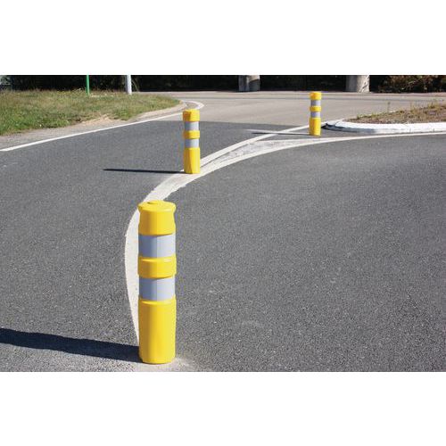 Sentinelle® self-righting marker posts - Manutan.co.uk