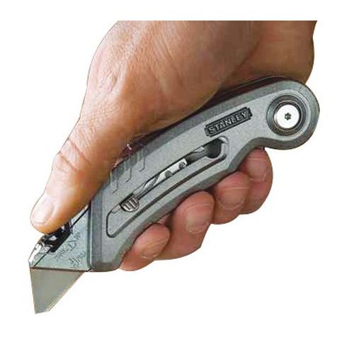 Quickslide double blade knife - Manutan.co.uk