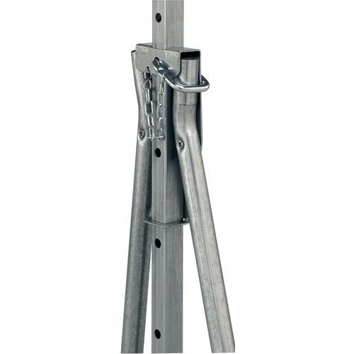 Height-adjustable folding trestle.| Manutan UK