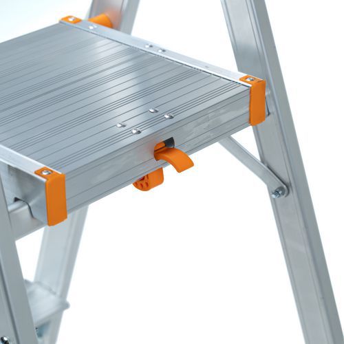 Professional Aluminium Stepladder | Ladders | Manutan