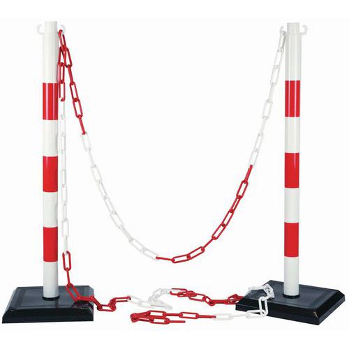 Chain & Post Kits | Traffic & Pedestrian | Manutan UK