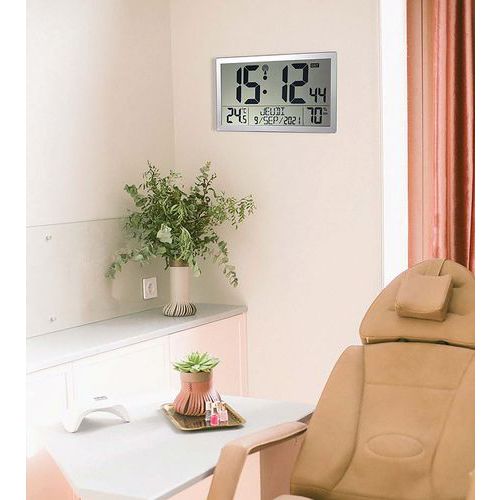 Giant RC digital calendar clock - Orium - Manutan.co.uk