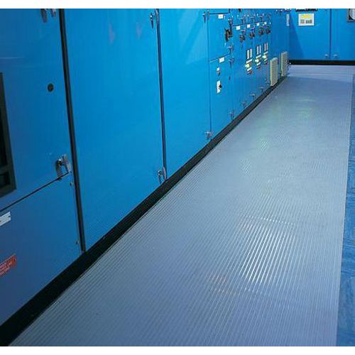 Non-Conductive PVC Electrical Safety Mat - Manutan.co.uk