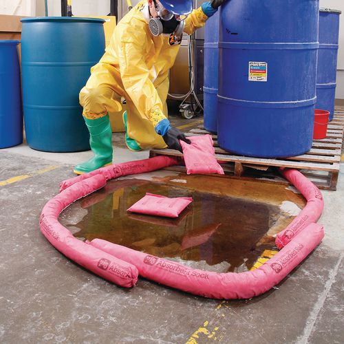 PIG Absorbent Socks & Booms | Spill Response | Manutan UK