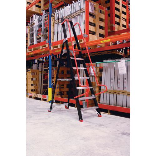 Taurus warehouse step ladder - Manutan.co.uk