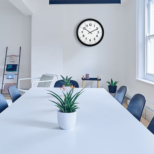 Imperia giant quartz silent clock - Orium - Manutan.co.uk