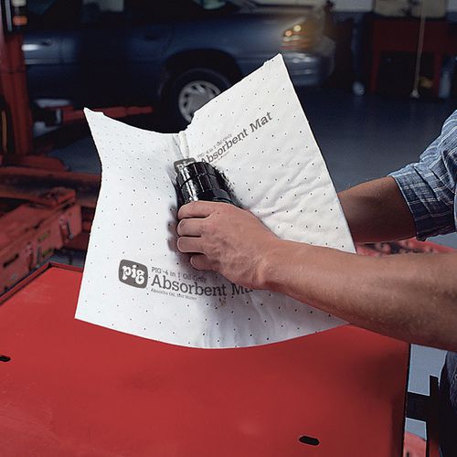 Hydrophobic absorbent roll MD+ - With dispenser - Manutan.co.uk