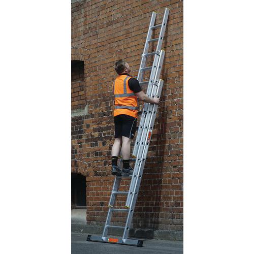 Triple Telescopic Extension Aluminium Ladders With Stabiliser Bar ...