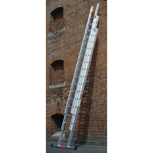 Triple Telescopic Extension Aluminium Ladders With Stabiliser Bar ...