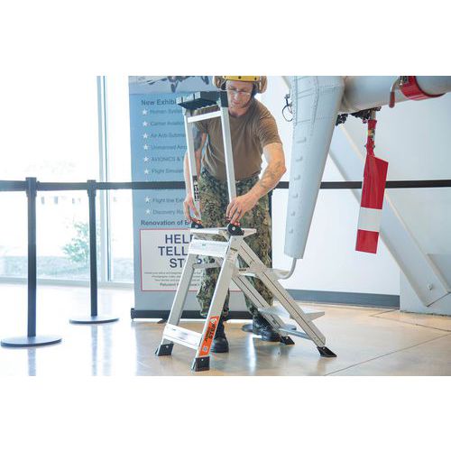 Wide Step Ladder - 2 To 4 Steps - Little Giant Jumbo Step - Manutan.co.uk