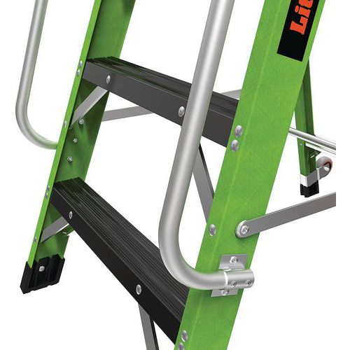 Safety Step Ladder - 3 To 7 Rungs - Little Giant Stadium 2.0 - Manutan ...